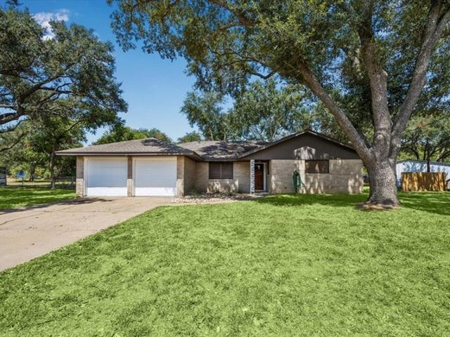 262 Old San Felipe Rd, Sealy, TX 77474