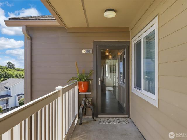 262 Oyhut Bay Boulevard SW # 401