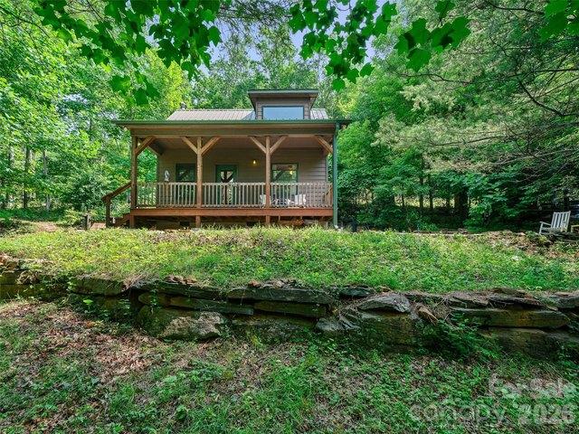 262 Little Pond Dr, Burnsville, NC 28714