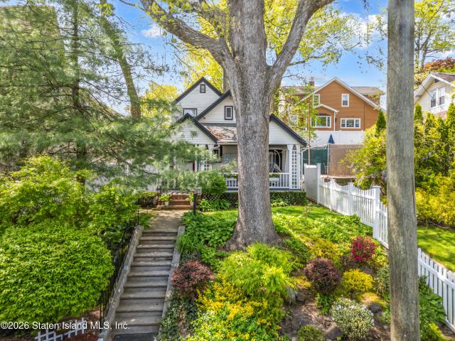 262 Lindenwood Road