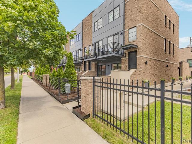 262 Mack Avenue # 1
