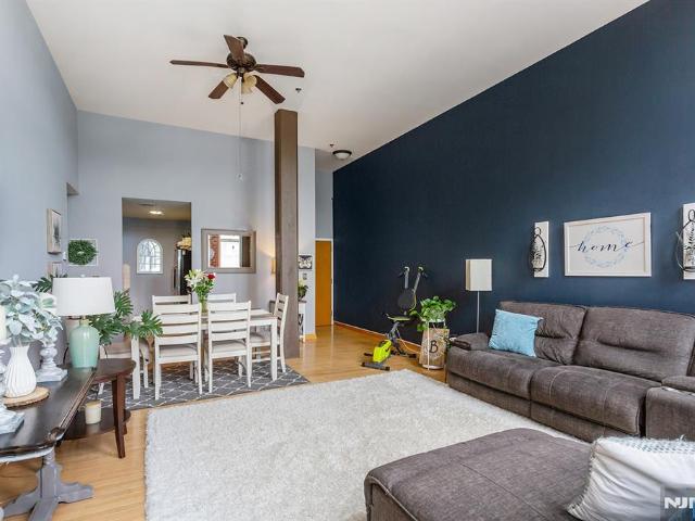 262 Main # 203