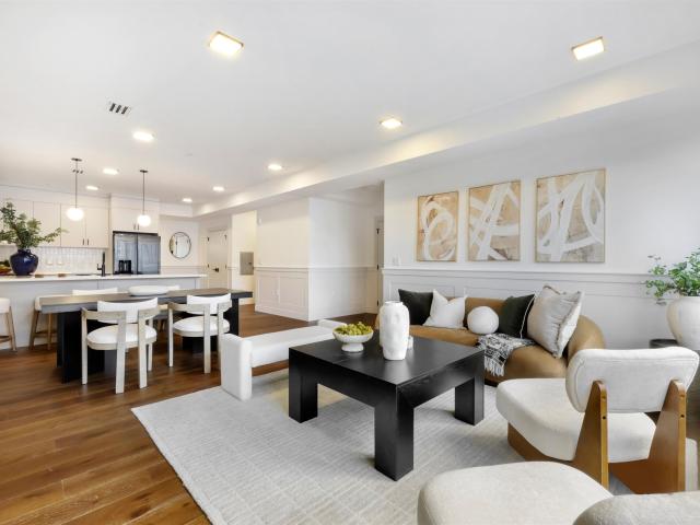 262 New York Ave # 203