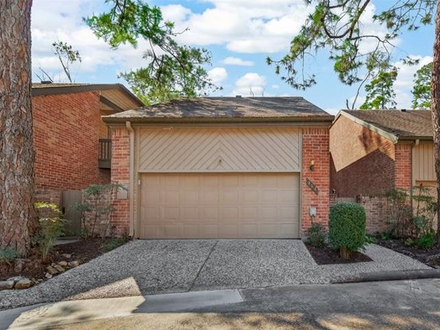 262 Sugarberry Cir, Houston, TX 77024