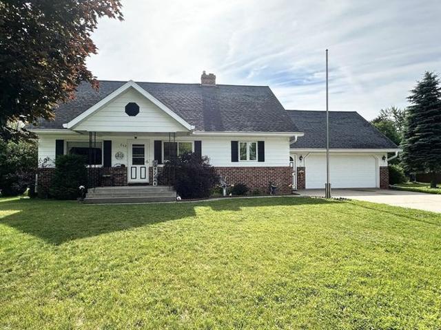 262 Park Ave, Oconto Falls, WI 54154