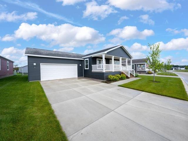 262 Riviera Dr, Lapeer, MI 48446