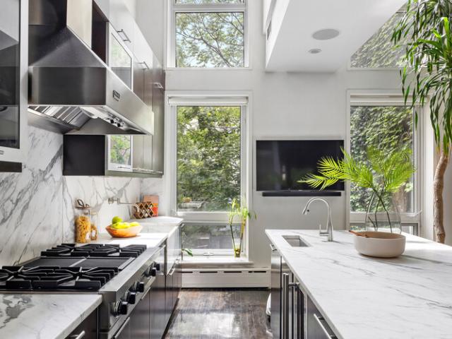 262 W 25TH Street 2