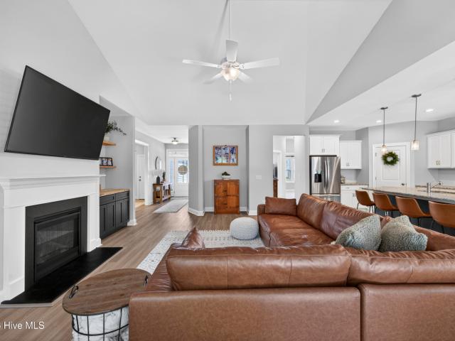 262 Weatherbee West Way