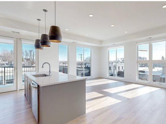 262 West Drive