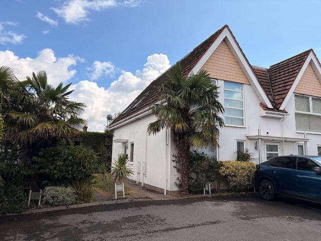 262 Wimborne Road, Oakdale, Poole BH15, 2 bed flat to rent, £1,100 pcm | PrimeLocation