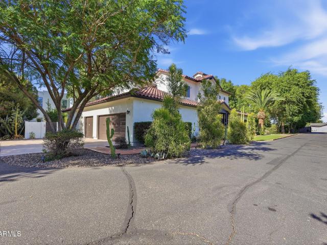2634 N 52ND Street