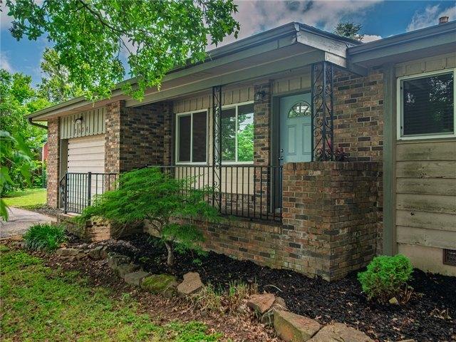 2634 N Old Wire Rd, Fayetteville, AR 72703