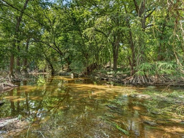 2634 County Road 4713, LaCoste, TX 78039