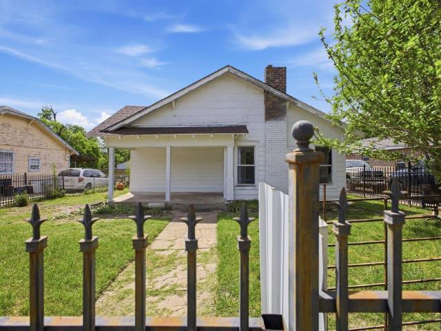 2634 Emmett St, Dallas, TX 75211 | MLS #21242 | Compass