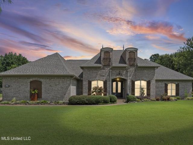 2634 Fountain Gate Dr S, Hernando, MS 38632