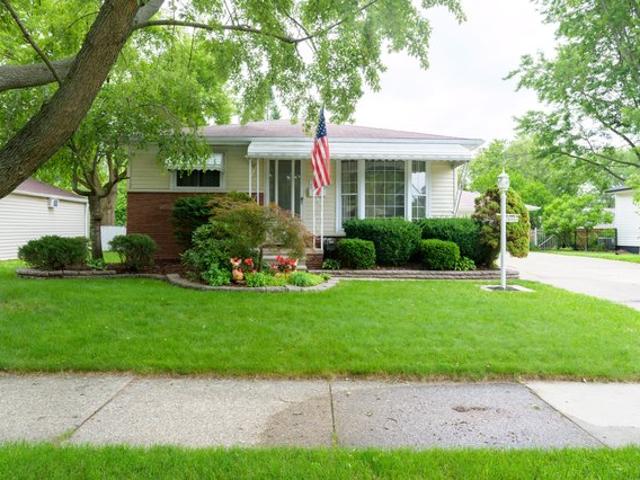 26352 Osmun St, Madison Heights, MI 48071