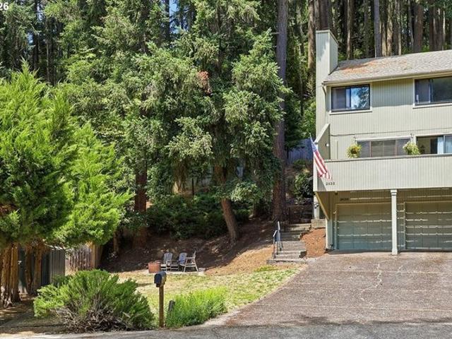 2635 E Wilshire Dr, Eugene, OR 97405