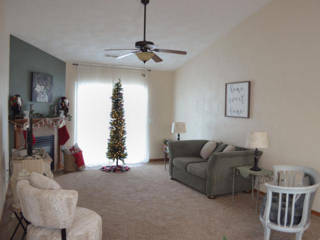 2635 Edgewood Dr, Unit 63, Beloit, WI 53511 | Compass