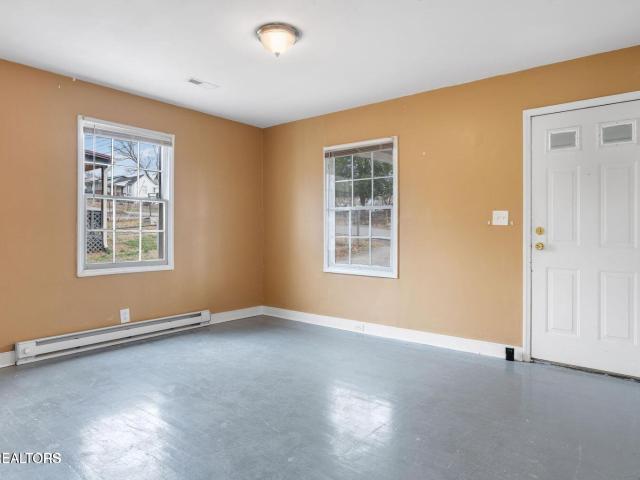 2635 Gaston Ave