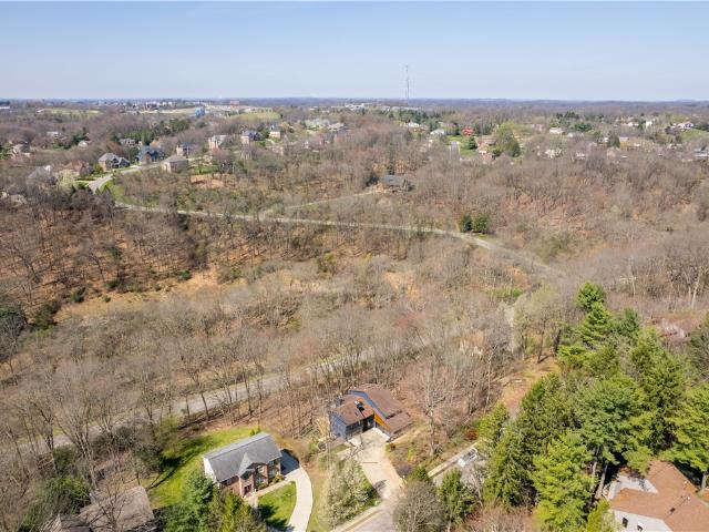 2635 Woodmont Ln