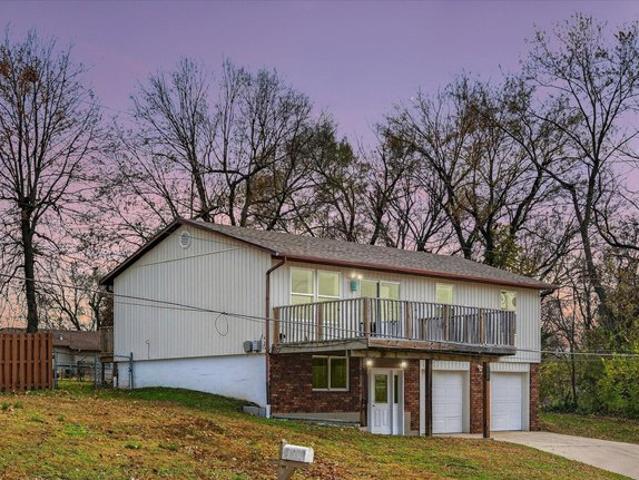 2636 N Marion Ave, Springfield, MO 65803