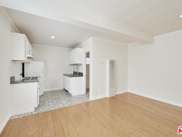 2636 Kansas Ave, Unit 8A, Santa Monica, CA 90404 | Compass