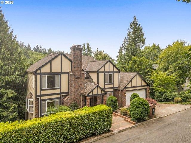 2636 SW 64th Pl, Portland, OR 97225