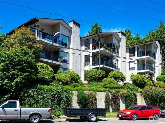 2636 22nd Ave W Apt 303, Seattle, WA 98199