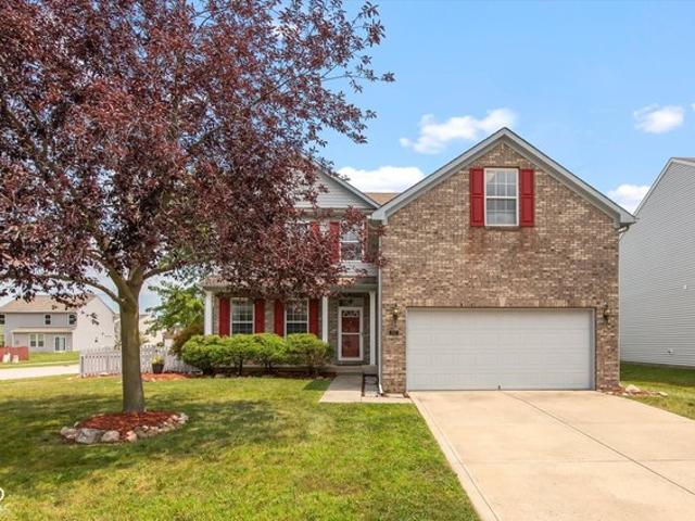 2637 Night Hawk Rd, Greenwood, IN 46143