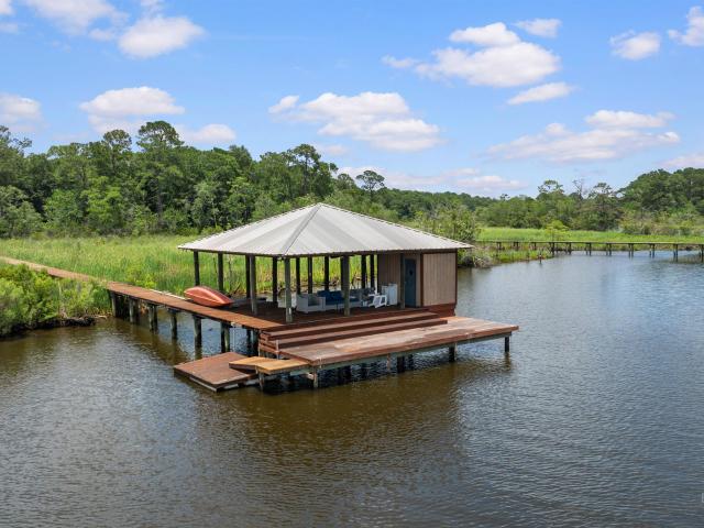 2637 Robin Hood Drive
