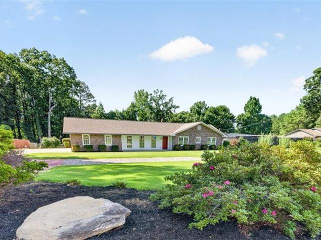 2637 Stone Dr SW, Lilburn, GA 30047