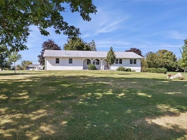2638 Fields Dr, Marion, IA 52302