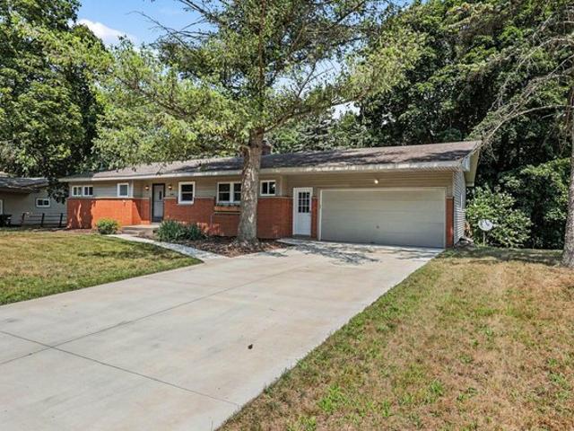 2639 Rockhill Dr NE, Grand Rapids, MI 49525
