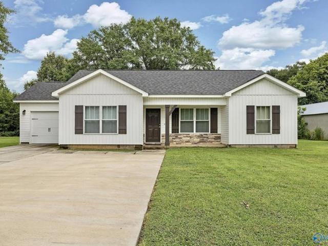 2630 Barkley Bridge Rd SW, Hartselle, AL 35640