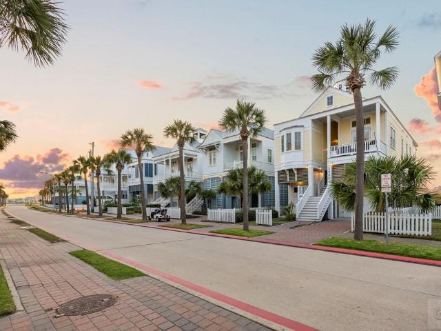 2630 E Seaside Dr, Galveston, TX 77550 | MLS #20250 | Compass