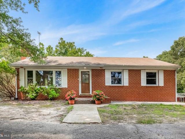 2630 Plum Point Rd, Huntingtown, MD 20639
