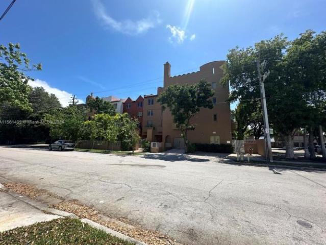 2630 SW 28th St #46, Miami, FL 33133
