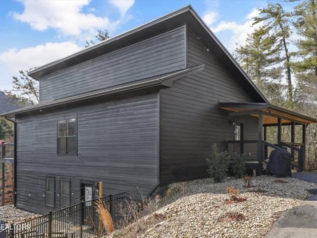 2630 Waldens Creek Rd, Sevierville, TN 37862