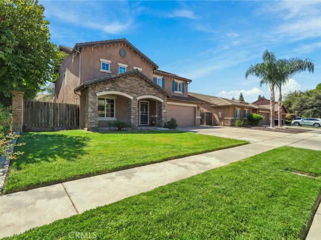 2631 E Parkview