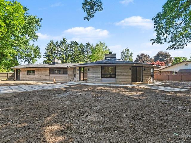 2631 Hillview Lane