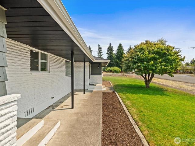 26324 SE 426th Street