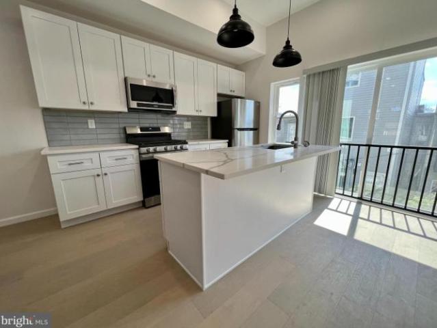 2632 Manton St #2, Philadelphia, PA 19146