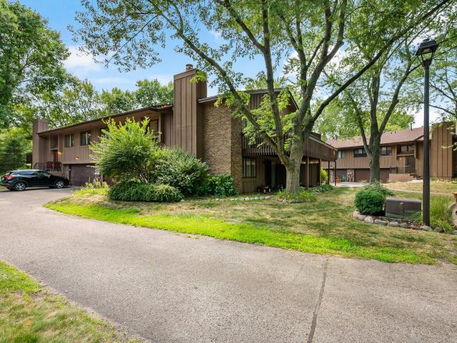2632 Aspen Court