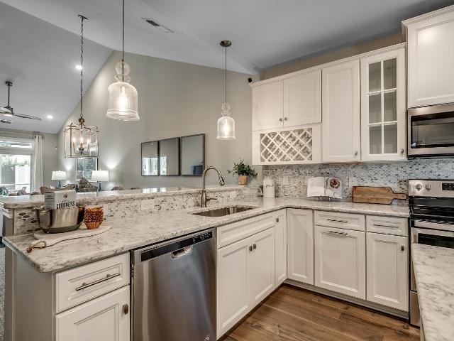 2632 Hartington St 0009
