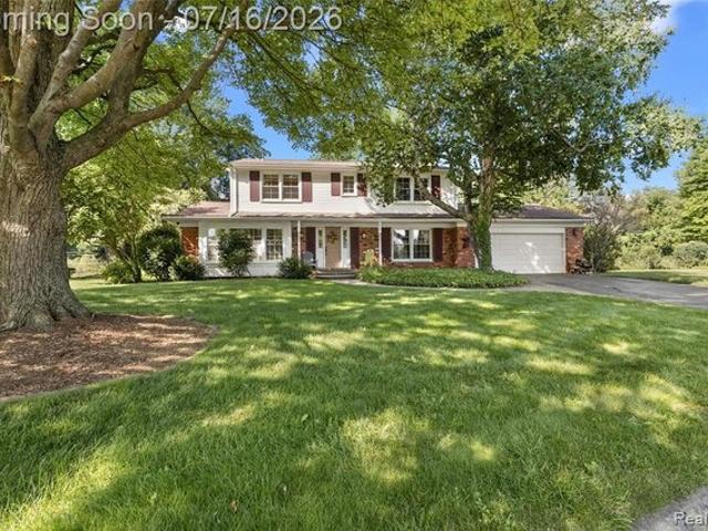 2632 Kopson Ct, Bloomfield Hills, MI 48304
