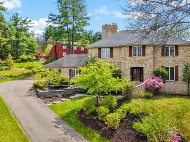 2632 Pinebluff Dr, Vestal, NY 13850