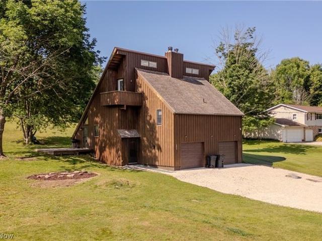 2632 Summit Rd, Ravenna, OH 44266