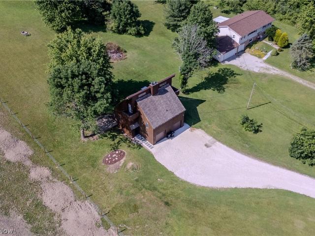 2632 Summit Road