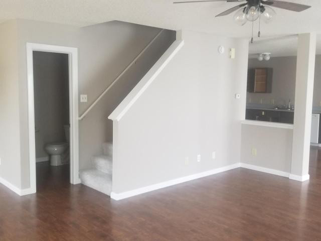 2633 Brewster Lane