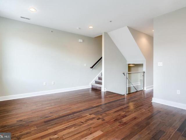 2633 Catharine Street # UNIT B